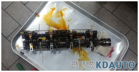 엔진부조 현상으로 입고 로커암이 깨져있는 상태 혼다 외형 작업 마무리 경동오토미션 클럽아우디
