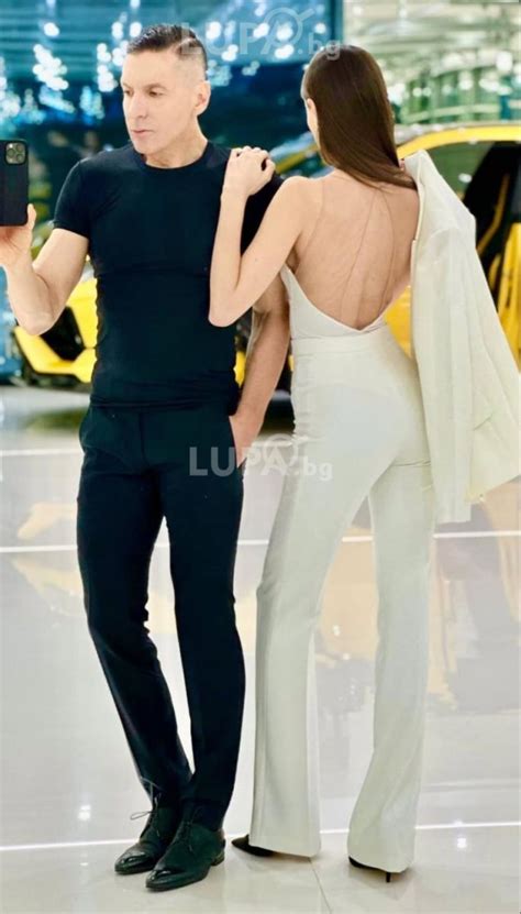 Валерия пристана на милионера с ОГРОМЕН годежен пръстен СНИМКИ За Жената