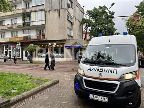 Нещо става Линейка долетя на Пробива във Враца снимки