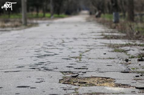 Через атаку безпілотника у Херсоні поранено 45 річного чоловіка Читайте на Ukr Net