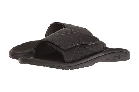 The 10 Most Comfortable Slides For Men Tested And Reviewed