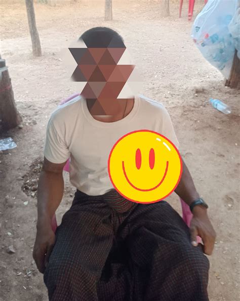 မုံရွာမြို့၌ စစ်မှုထမ်း အပါတ်စဥ် ၈ အတွက် ပေါ်တာဆွဲတပ်သားသစ် စုဆောင်းခြင်းခံခဲ့ရသော လူငယ်တစ်ဦးအား