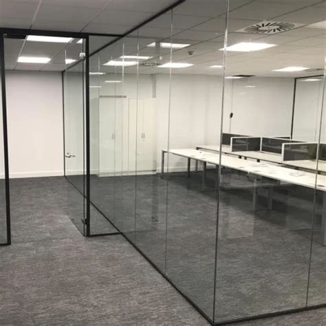 Single Glazed Frameless Glass Office Partition Walls Glass Partition