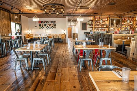 Yeehaw T Post Tavern Is Your Go To Cowboy Bar With Big Eats Visit