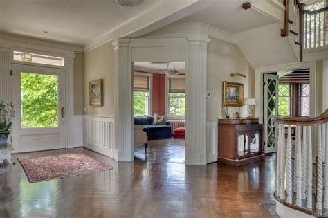 The Stunning Stepmom House For Sale In New York Hooked On Houses