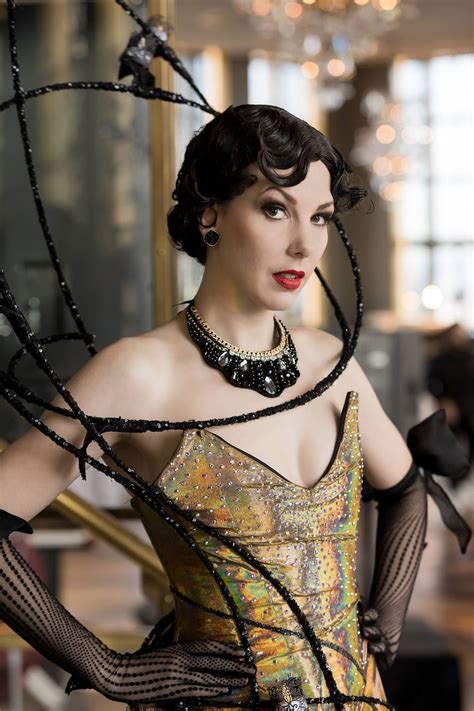 Modeling Perse Fanny Burlesque