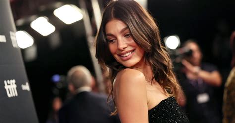 Fall 2023s Biggest Hair Trends From Bronze Brunette And “nude” Blonde