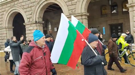 протест в триъгълника на властта в гр София с искане оставка на правителството на желязков