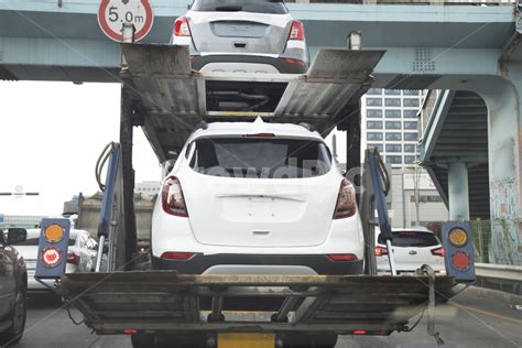 자동차 차량 카고 화물 도시 사진이미지일러스트캘리그라피 원프로작가