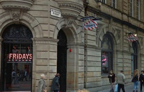 more than 1 000 tgi fridays staff made redundant as 35 restaurants