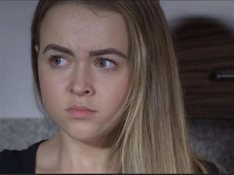 Totally Gorgeous Ellie Dadd R Soapbabesfap