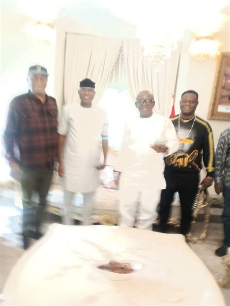 Dsp Omo Agege Hosts Chief Owho Ovuakporie In Warri Photos