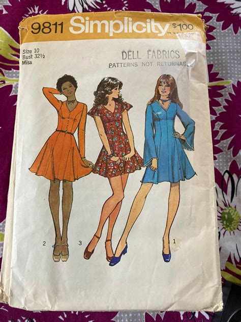 Vintage 1970s Simplicity 9811 Sewing Pattern Size 10 Bust 32 5 Etsy