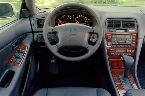 Lexus E 300 2000 Jt8bf28g7y0248390 2000 Lexus Es 300 Silver Price