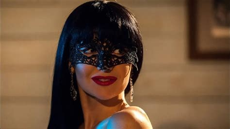 УСТАВ ОТ СЕМЕЙНОЙ ЖИЗНИ СЕРГЕЙ ЗНАКОМИТСЯ С ЗАГАДОЧНОЙ КРАСАВЦЕЙ Я люблю своего мужа Все серии