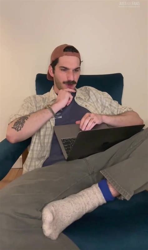 Big Bro Discovers Ur Internet History