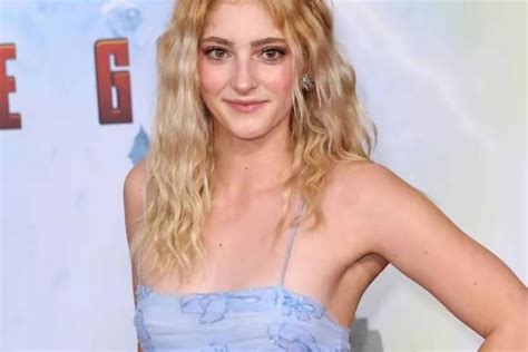 饥饿游戏女演员晒裸照，反击黑客勒索，网友赞做得漂亮。西尔德斯薇洛照片