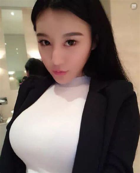 世界杯足球宝贝大赛冠军北师大校花你还记得曾经的樊玲吗 知乎