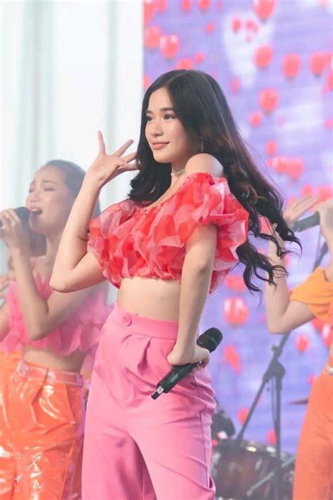 Pin By れい れい On Bini In 2024 Pretty Brunette Female Filipino Bf Picture