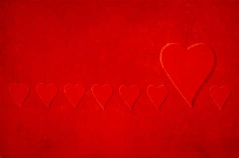 사랑 테마 발렌타인 데이 결혼 기념일 축하 빨간 적갈색 컬러 수평 3 차원 3d 작은 작은 마음 행에 하나의 독특한 큰 마음 활기찬 배경 또는 그런 지 벡터 배경 벽지 위에