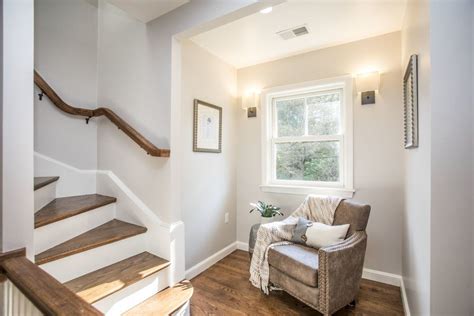 Balboa Mist Ben Moore 1549 Balboa Mist Home Stairways