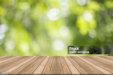 나무 테이블 톱 자연 녹색 흐리게 배경 몽타주에 대 한 귀하의 제품 0명에 대한 스톡 사진 및 기타 이미지 0명 갈색 공란 Istock