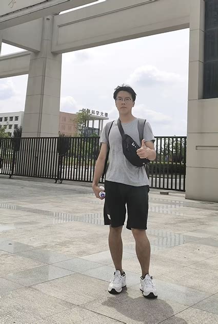 舒宇潇 组员介绍 华中科技大学刘笔锋课题组