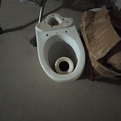 Унитаз купить в Санкт Петербурге цена 350 руб истекает завтра в 19 50 Сантехника и