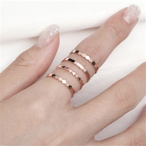 루루골드 제품소개 슈가 반지 4총사 세모네모동그라미육각 마음에 드는 귀여운 아이로 골라보세요~ 0 우정링데일리링추천합니다 고품격쥬얼리브랜드