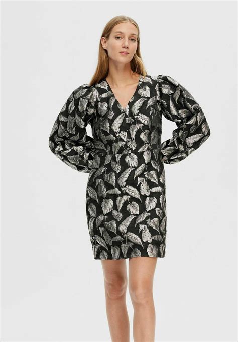 Selected Metallic Jacquard Robe De Soirée Silver Argenté Zalando Fr