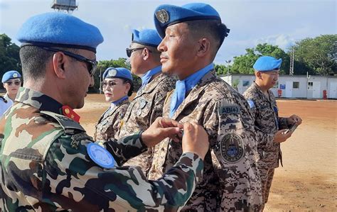 Sebastien Surun On Twitter Монголын зэвсэгт хүчний залуу эмэгтэй офицерыг энхийг сахиулах