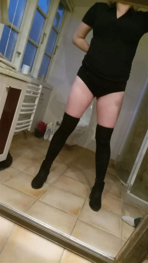 Getting Ready To Go On A Date With My Third Lover 10 Nude Pics XHamster