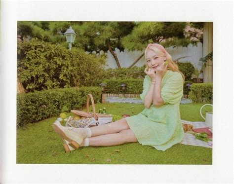 Pin On Kim Sohee Woollim Entertainment Korean Girl Groups Pink Punch