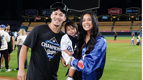Let The Postseason Adventures Continue” Tommy Edmans Wife Kristen