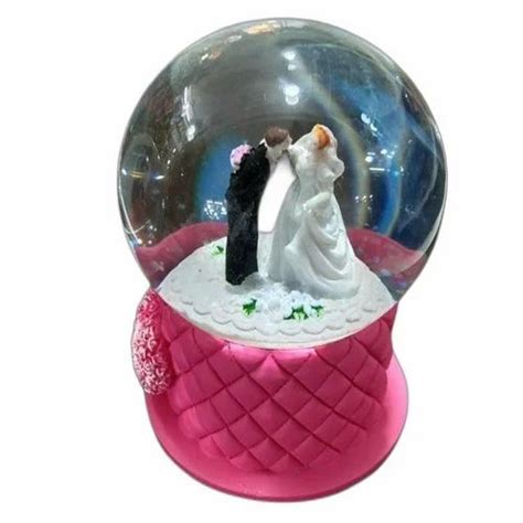 Love Couple Crystal Glass Ball Showpiece For T Size Medium At ₹ 140piece In Kolkata