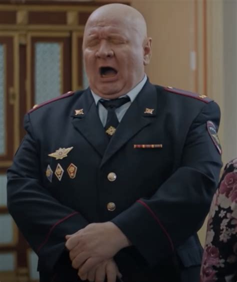 2021 й год Это что за подполковник паваротти такой Фамилию актёра в студию Foto