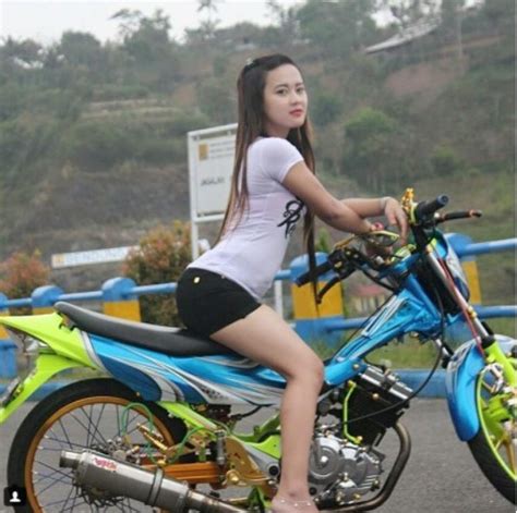 Gambar Cewek Modifikasi Biduan Modifikasi Model Modifikasi Motor Kontes Virgilio