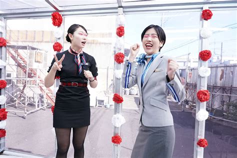 Dvmm 108 顔出しmm号 美人キャビンアテンダント限定 ザ・マジックミラー 勝てば100万円！負ければ即ハメ！航空会社対抗中出し野球拳！ 2 高嶺の花のcaオマ コに何度イってもやめない