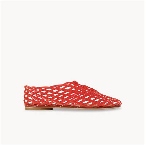 15 Best Jelly Shoes For Women For Summer 2024