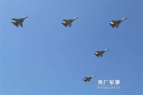 揭秘阅兵走近歼 15舰载机梯队飞行员 图 军事 人民网