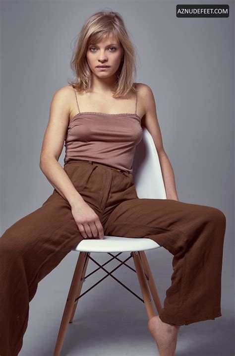 Anastasia Phillips Feet Aznudefeet