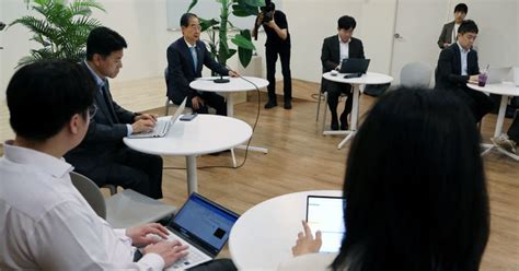 출입기자단 백브리핑하는 한덕수 총리