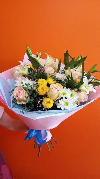 Мама — это значит нежность Это ласка доброта Мама — это безмятежность Это радость