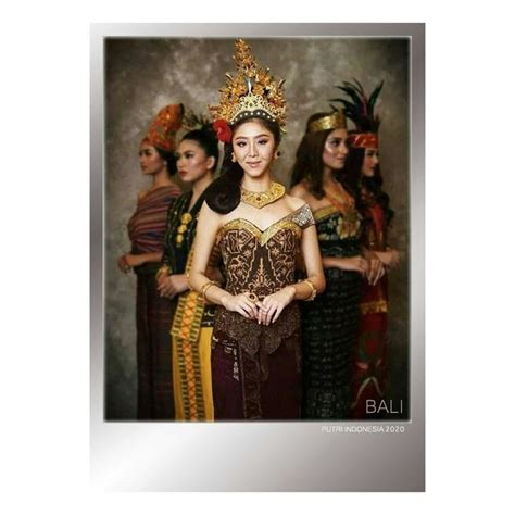 Finalis Putri Indonesia Traditional Outfits Superhero Wonder Woman