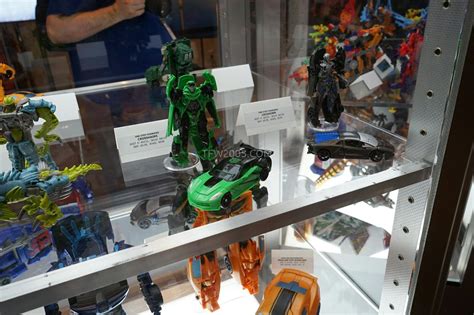 Botcon 2014 Hasbro Transformers Figure Display Photos Part 2 Transformers News Tfw2005