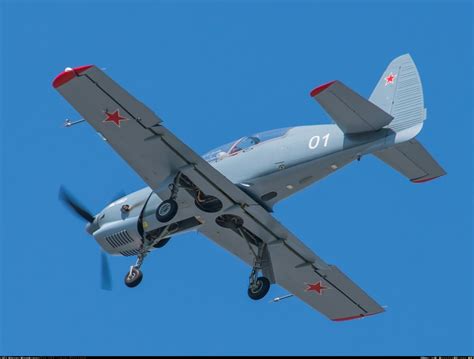 Már szürke színekben repül a Jak-152 - JETfly