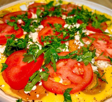 Бърз обяд със сладък картоф яйца и сирене