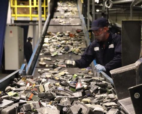 나라마다 쌓이는 폐전기차 국경 넘는 폐배터리이동 장벽 허물어야 아시아경제