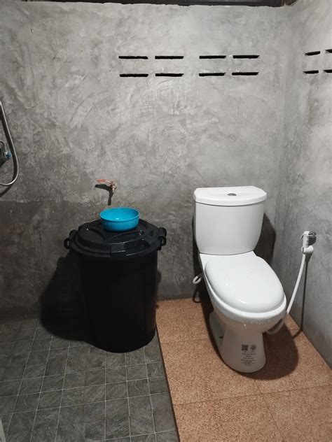 รีโนเวทห้องน้ำเก่าให้คืนชีพ แกลเลอรีที่โพสต์โดย Siri Song Lemon8