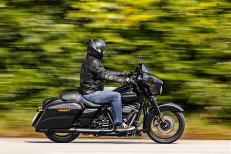 3 800 Harley Davidson Fotografías De Stock Fotos E Imágenes Libres De